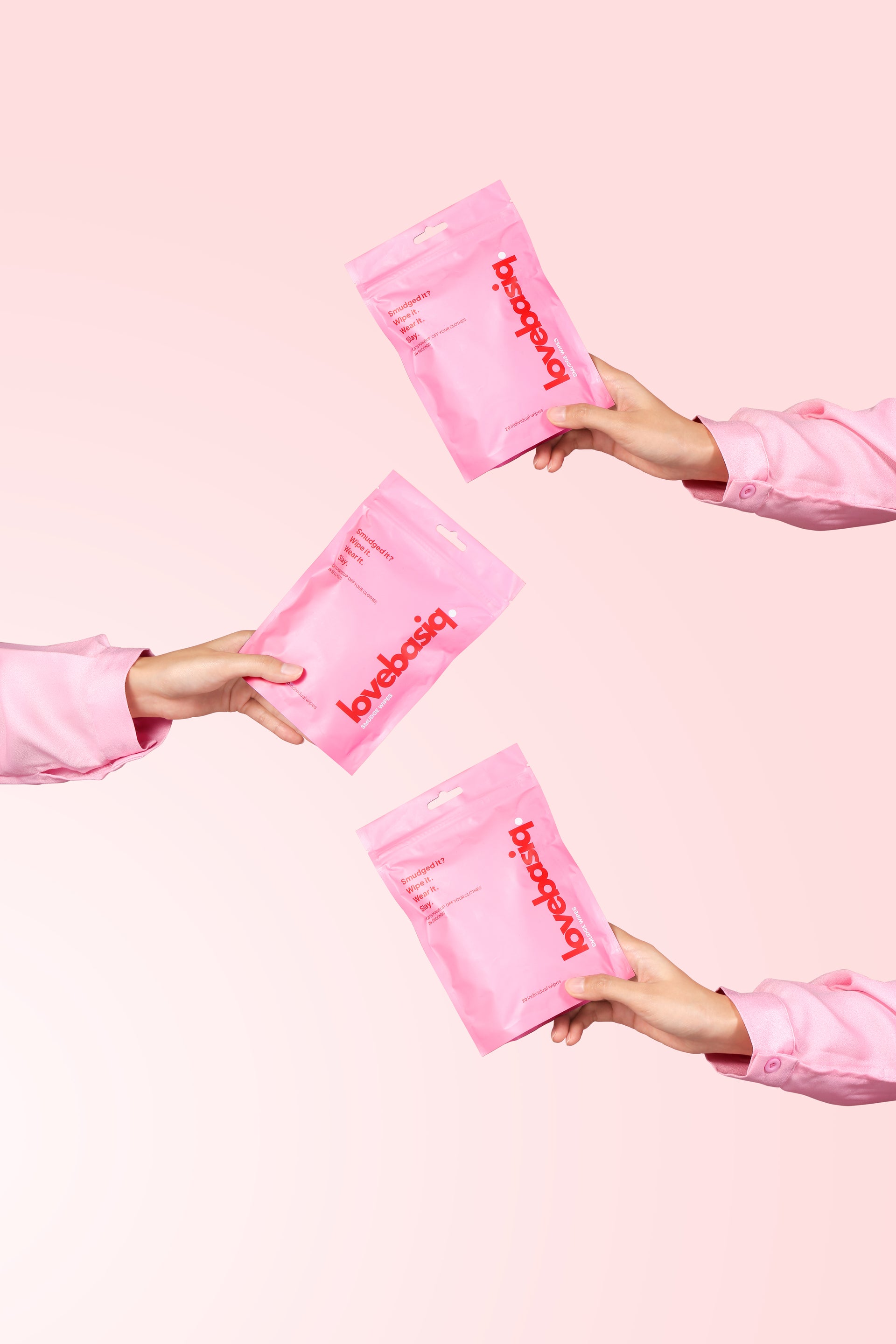Smudge Wipes – The First Makeup Stain Removal Wipes for Clothes ...